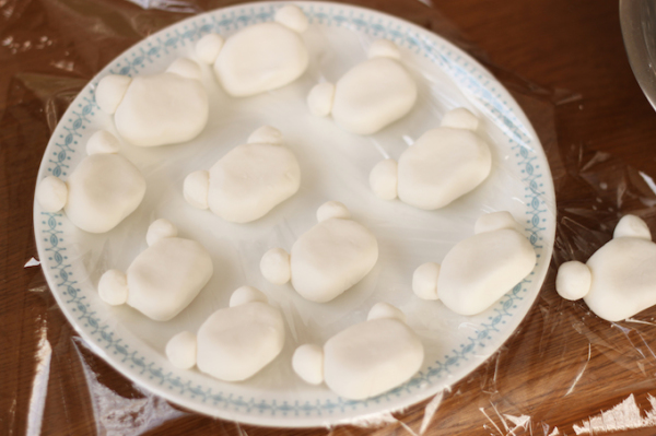How to make Rilakkuma Mitarashi Dango | Yukitchen